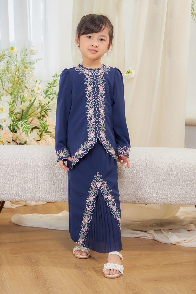 Julia Girls – CLASA RTW