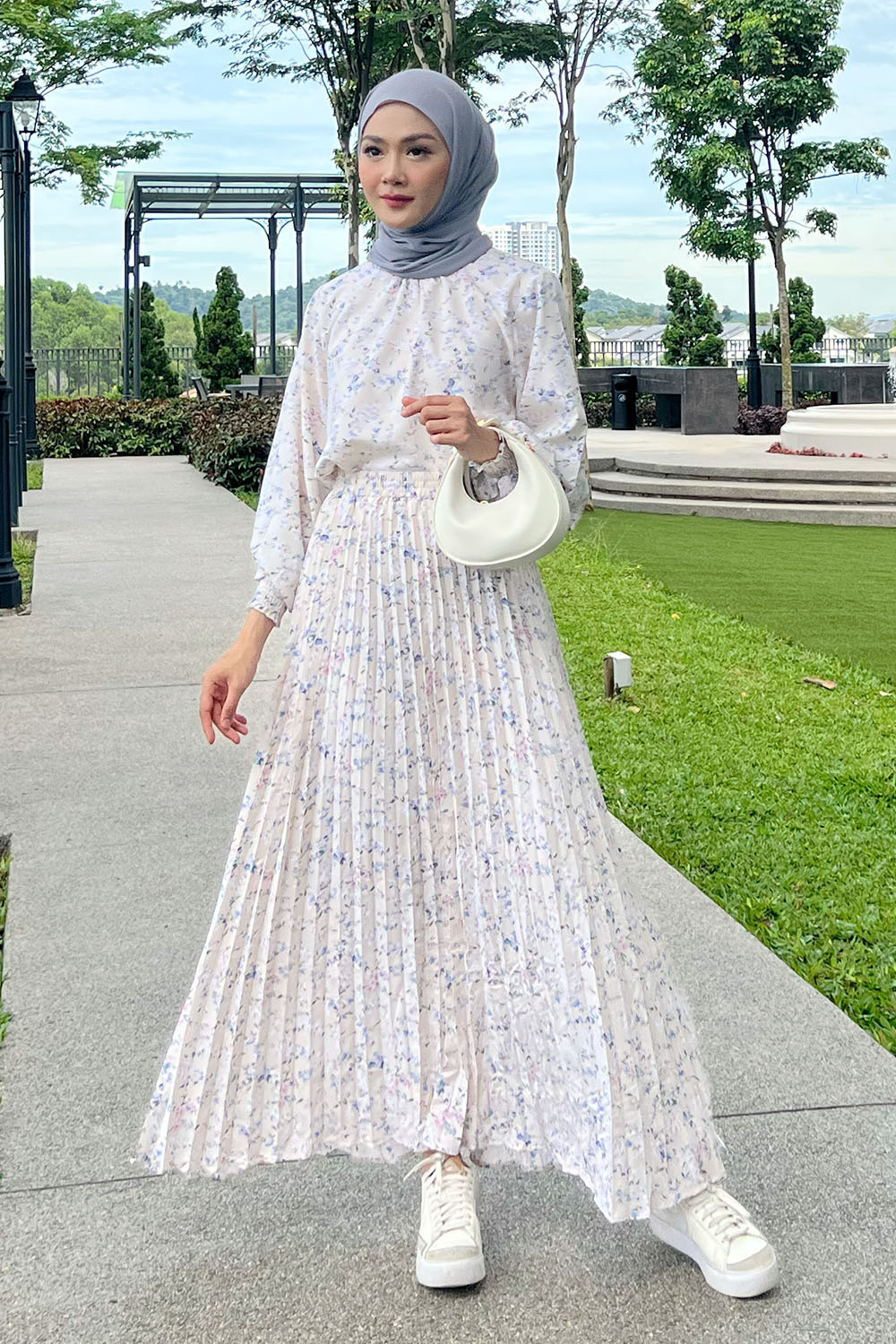 Fiona Set in Lace – CLASA RTW